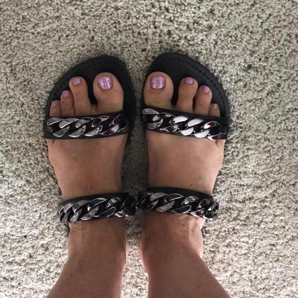 Guess | Shoes | Brand New Guess Sandals With A Chunky Silver Chain ...